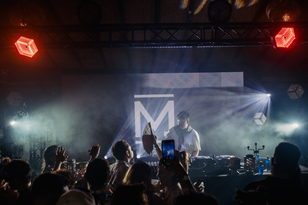 Métrica sorprende una vez más - WHaT Magazine